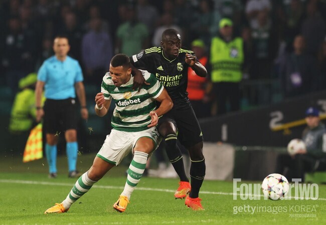 [ucl.told] ‘0-3 대패’...셀틱 홈팬들은 오히려 박수로 화답했다