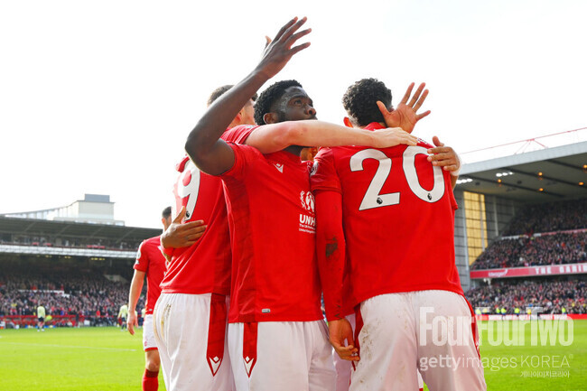 [epl.review] '나바스 데뷔전' 노팅엄, 리즈에 1-0 승리...리그 5G 무패