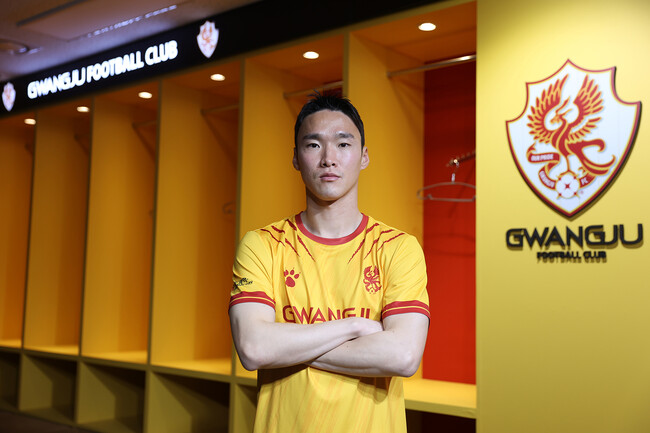 [오피셜] 광주FC, ‘멀티플레이어’ MF 김한길 영입