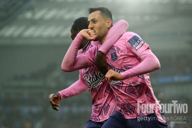 [epl.review] ‘7G 무승 탈출!’ 에버턴, 브라이튼 원정서 5-1 대승...16위 도약+강등권 탈출