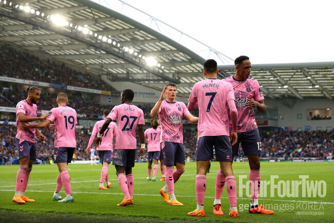 [epl.review] ‘7G 무승 탈출!’ 에버턴, 브라이튼 원정서 5-1 대승...16위 도약+강등권 탈출