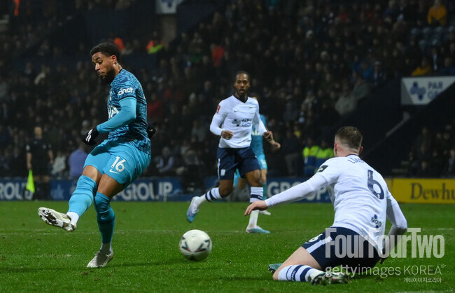 뮌헨 침몰시켰는데...토트넘에서 '체면 구긴' FW, EPL 재도전 가능성→팰리스가 관심