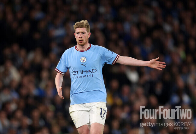 “이거 논란 좀 있겠는데”...前 맨유 선수 선정, EPL 역대 MF 2위는 KDB! 그럼 1위는?