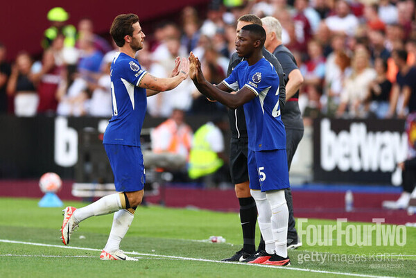 “세계 최고의 수비형 MF”...‘EPL 레코드 1950억’ 카이세도, 최악의 데뷔전→포체티노 신임→루턴에 3-0 대승