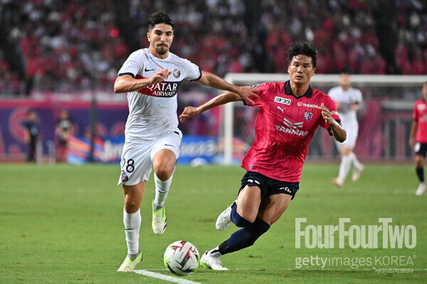 PSG에서 살아남는 법...MF로는 실패→풀백 변경 후 '1골 1AS' 최고의 활약