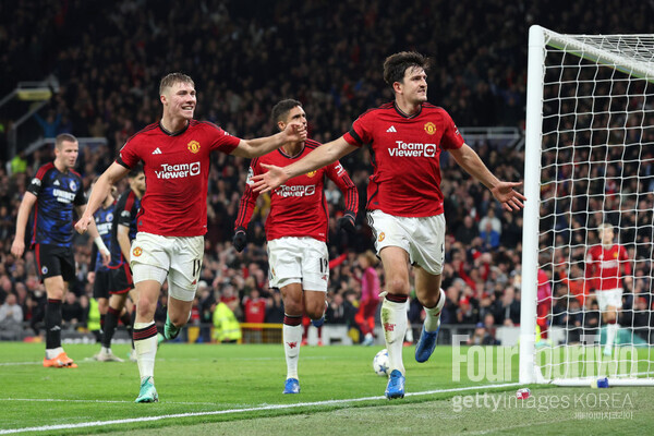 [ucl.review] 골칫거리들이 해냈다!...'매과이어 결승골+오나나 PK 선방' 맨유, 코펜하겐에 1-0 승→UCL 조별리그 첫 승