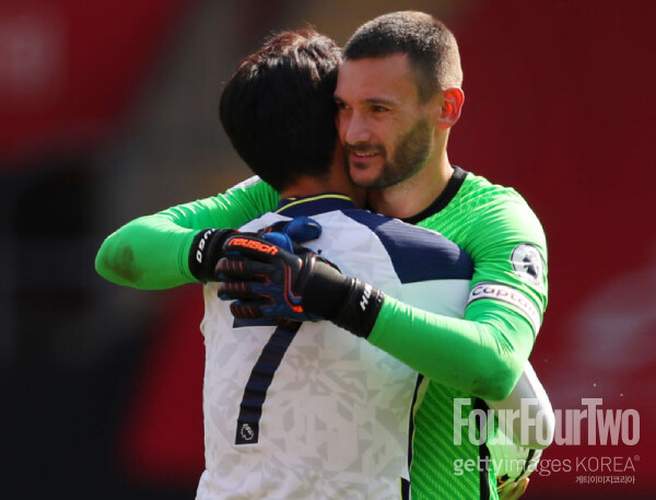 [오피셜] '11년 동안 447경기' 토트넘 레전드 GK 요리스, LAFC 이적→본머스전 마지막 인사