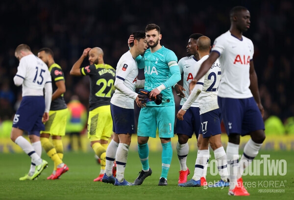 [오피셜] '11년 동안 447경기' 토트넘 레전드 GK 요리스, LAFC 이적→본머스전 마지막 인사