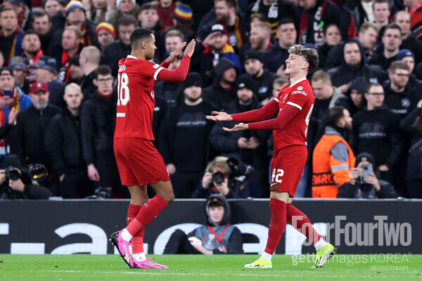 [uel.reivew] 자비란 없다! ‘합계 스코어 11-2’ 리버풀, 프라하에 6-1 대승...8강 진출 성공!