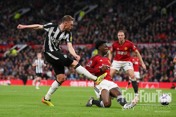 [pl.review] '디알로 1골 1AS' 맨유, 뉴캐슬에 3-2 승리...최종전에서 UECL 진출 여부 갈린다