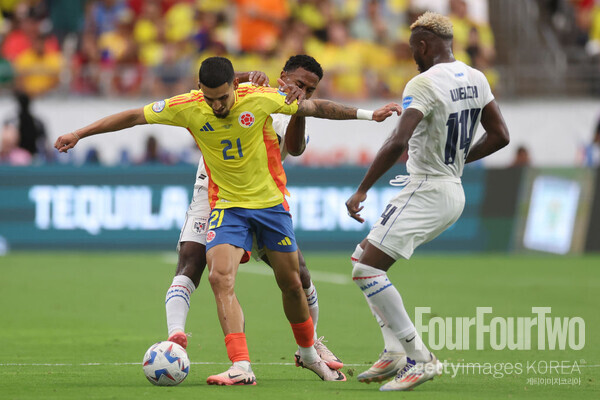 [copa.reveiw] '하메스 1G 2AS'...콜롬비아, 파나마에 5-0 완승→우루과이vs브라질 승자와 4강서 격돌