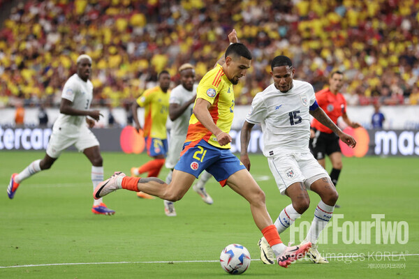 [copa.reveiw] '하메스 1G 2AS'...콜롬비아, 파나마에 5-0 완승→우루과이vs브라질 승자와 4강서 격돌