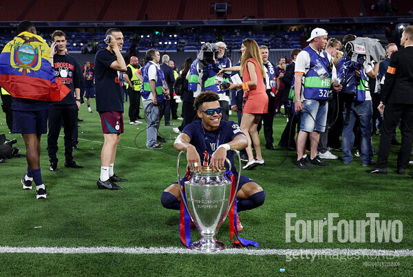 [오피셜] ‘2골 1도움’ 두에, UCL 결승전 POTM으로 선정…”19세의 나이가 믿기지 않을 정도로 성숙한 플레이” (UEFA)