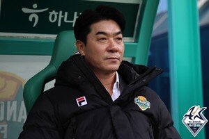 [k1.live] 윤정환 감독, "수원FC와 2점 차? 경우의 수 생각하면 더 안 풀려...의식 안 한다"